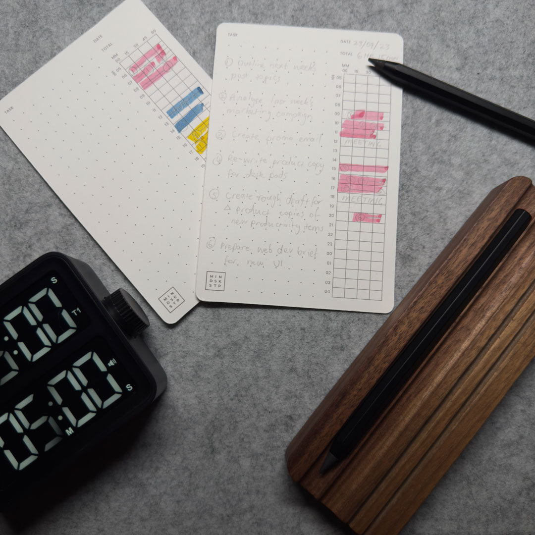 Card & Pencil Tray | Minimal Desk Setups